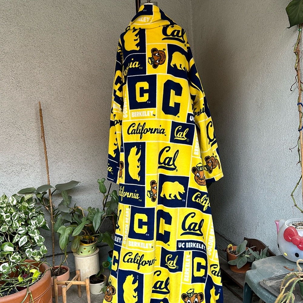 Snuggies | Cal Bear Uc Berkeley Snuggie Blanket With … - Gem